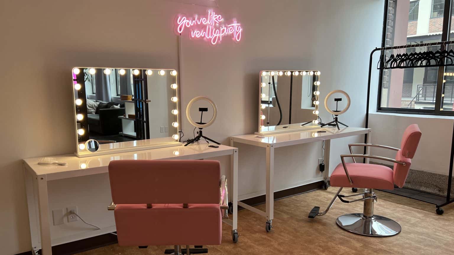 New Photo Studio Will Upgrade Your Social Media Game - North Loop ...