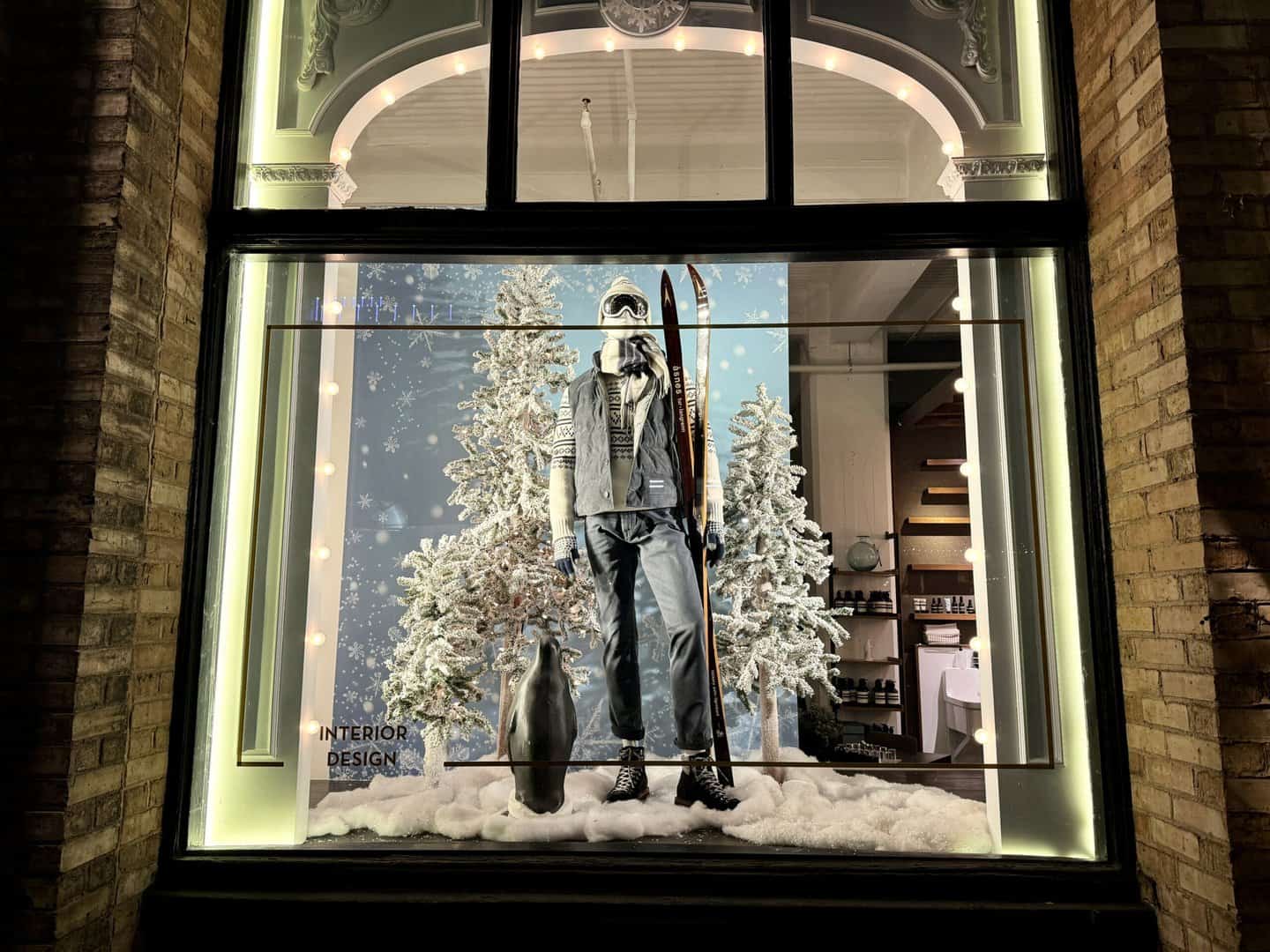MP3 Debuts New Windows, Will Turn Alley Into Winter Wonderland - North ...