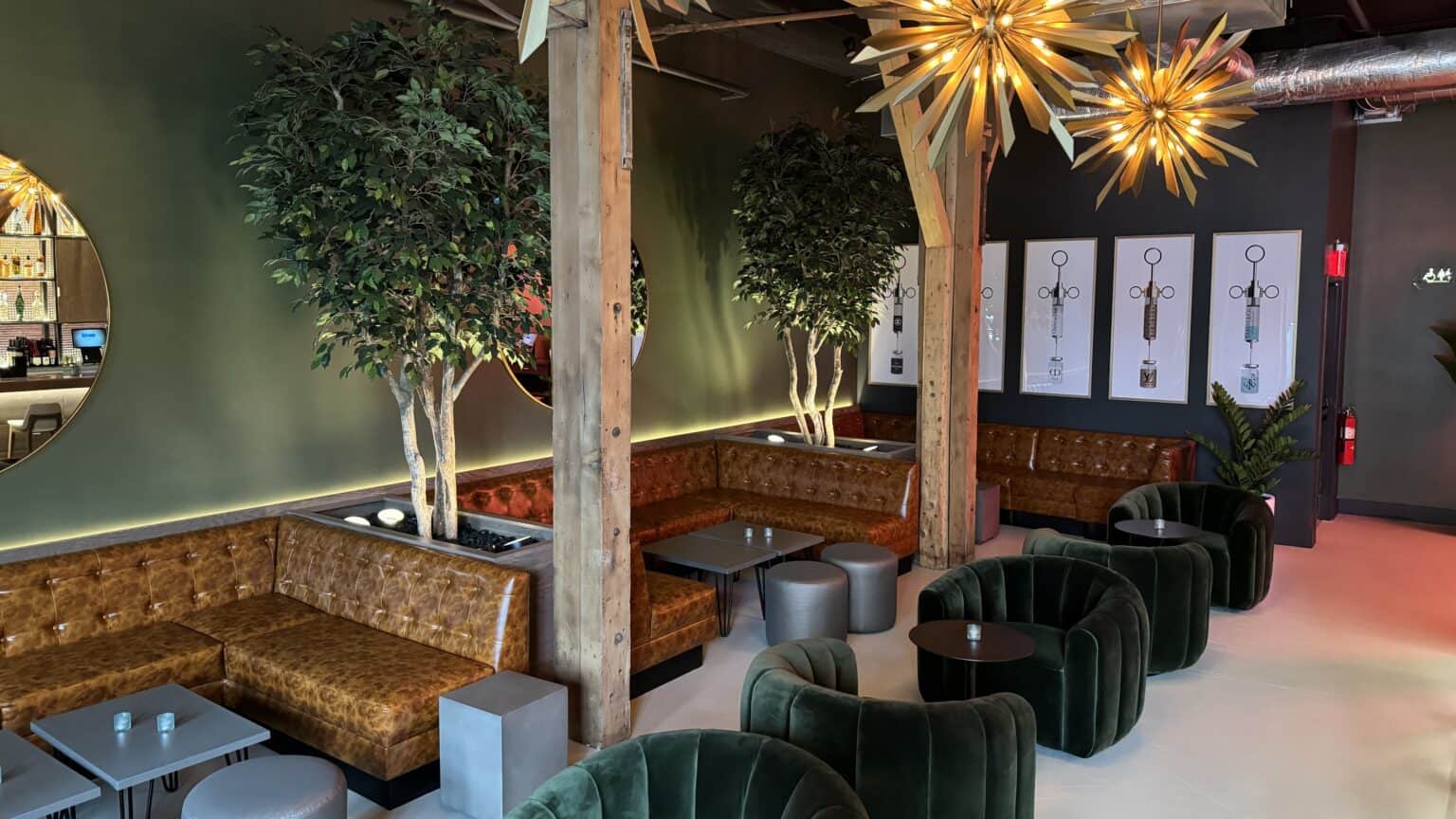 New Two-Level Bar Bringing Two Different Vibes To North Loop - North ...